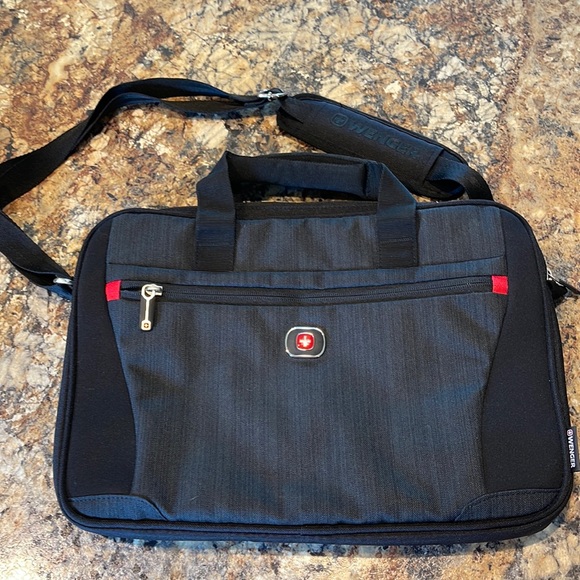 Wenger | Bags | Wenger Swiss Army Laptop Slimcase | Poshmark